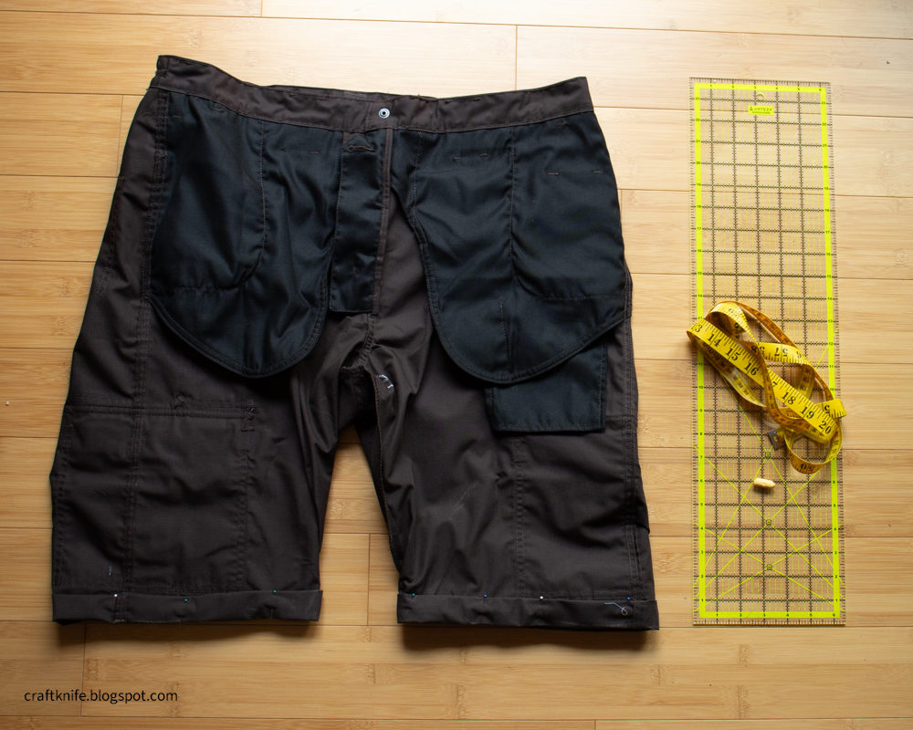 Transform Pants into the Perfect Pair of Shorts • Crafting a Green World