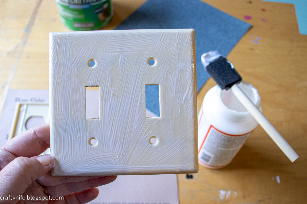DIY Decoupaged Wall Plates • Crafting a Green World